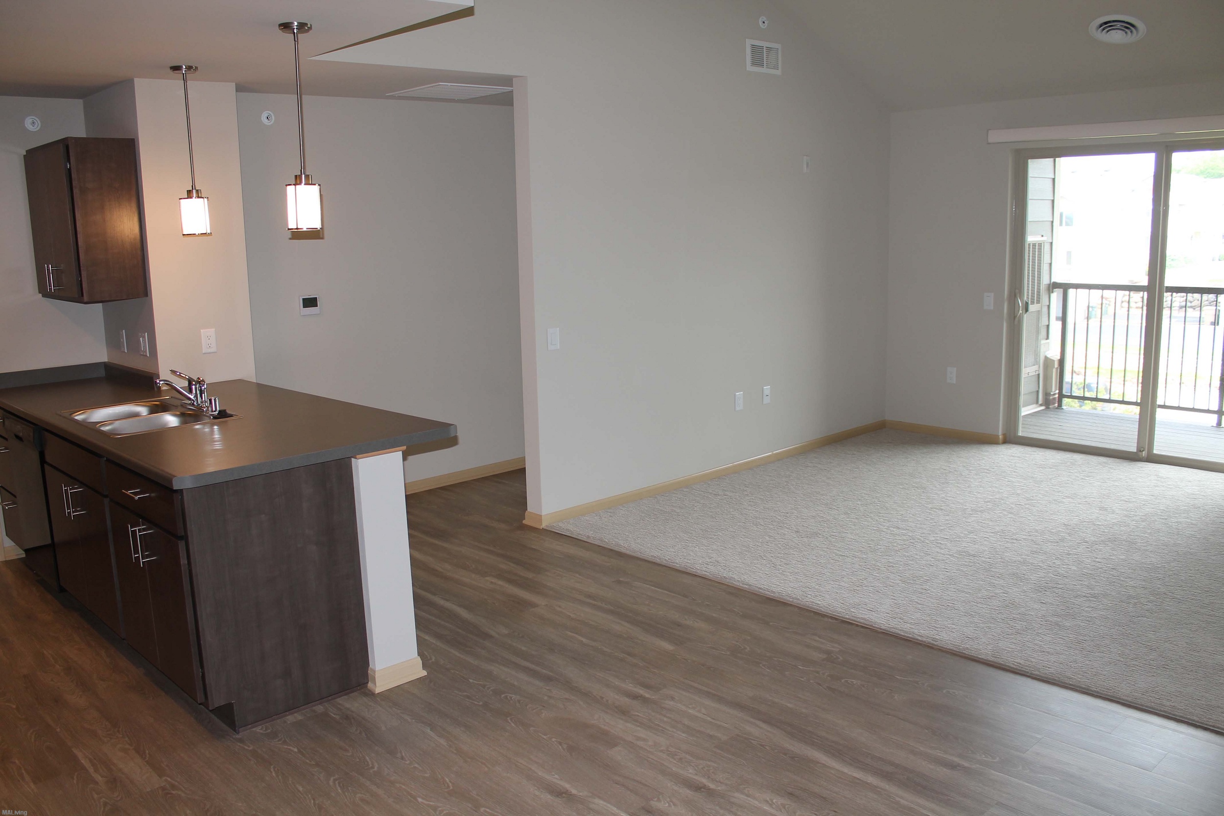 Maple Grove Commons Apartments | Madison Apartment Living