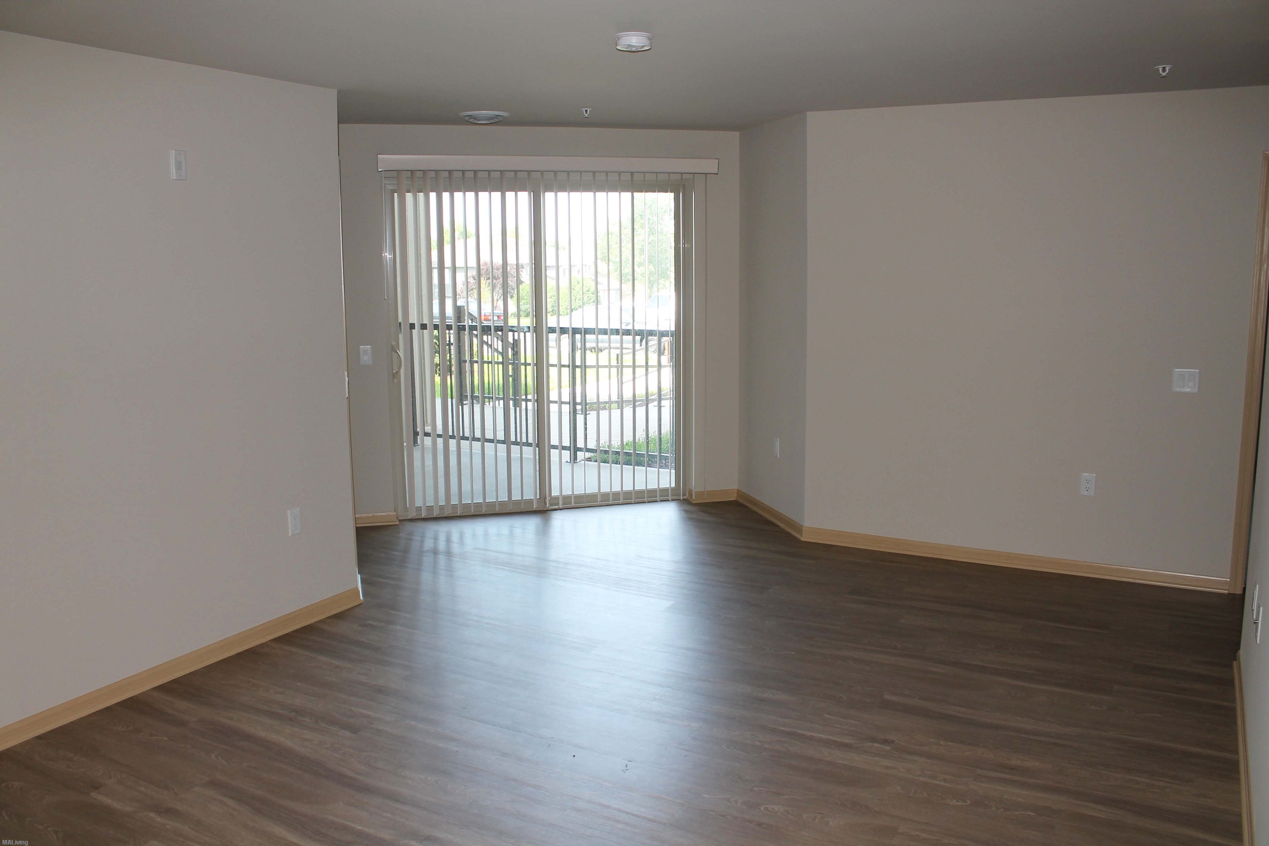 Maple Grove Commons Apartments | Madison Apartment Living